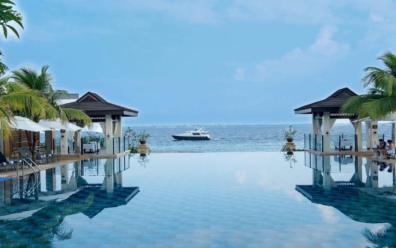 Experience the Best Infinity Pool in Cebu at Crimson Resort & Spa ...