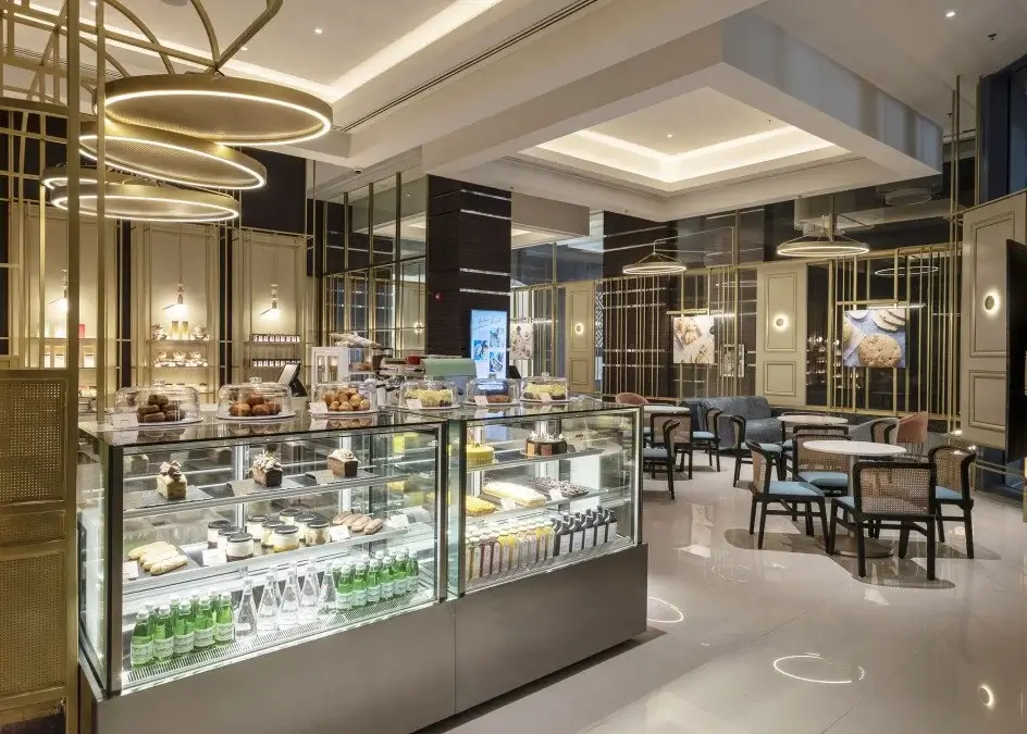 Baker J | Modern 5 Star Hotel in the south of Manila | Crimson Hotels ...